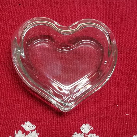 Source Unknown | Accents | Clear Glass Heart Dish Wlid Valentines Day ...